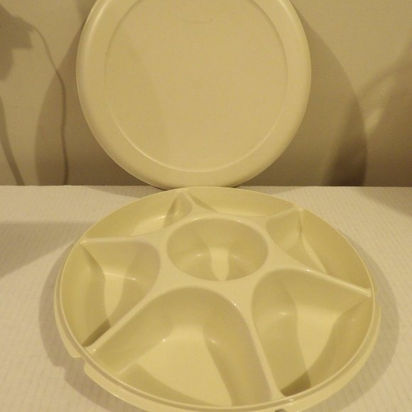 Tupperware | Kitchen | Tupperware Divided Vegetable Relish Chip Dip ...